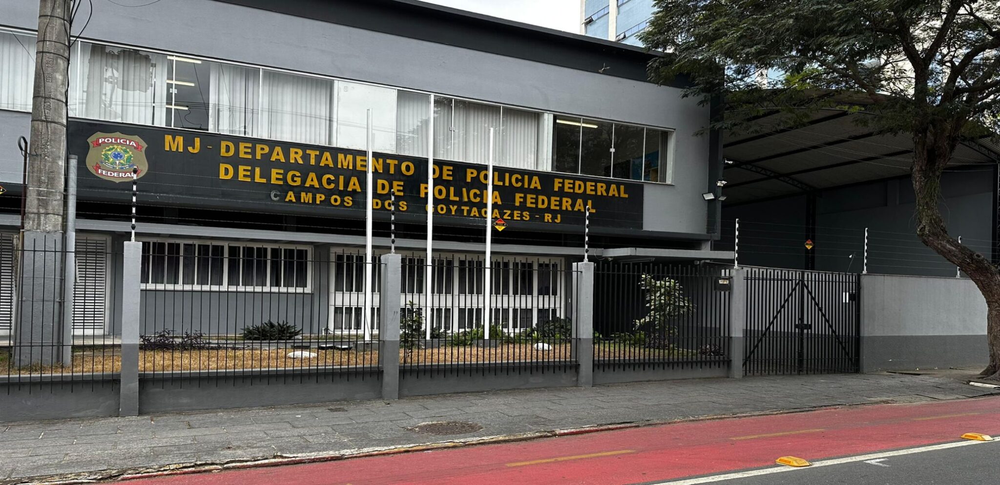 Estudantes do IFF Campos que presenciaram invasão de homem em vestiário ...